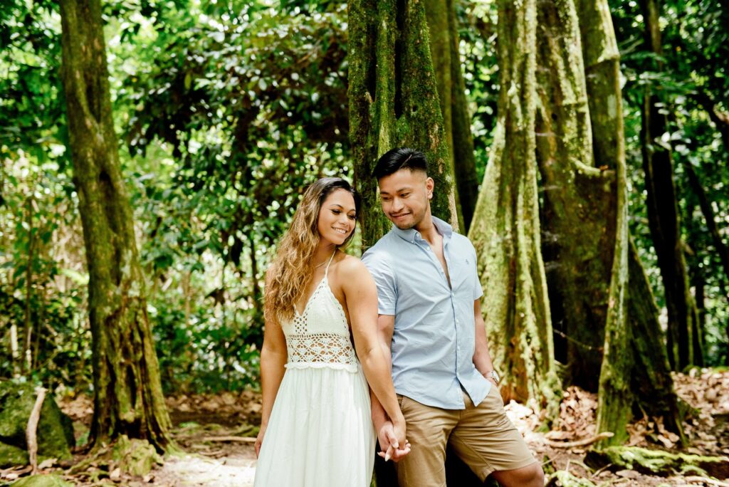 Couple Photoshooting on Moorea Island - Photographer